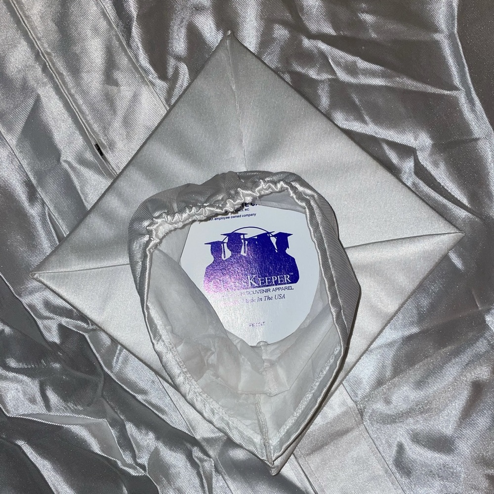 White Graduation Cap & Gown - Gem